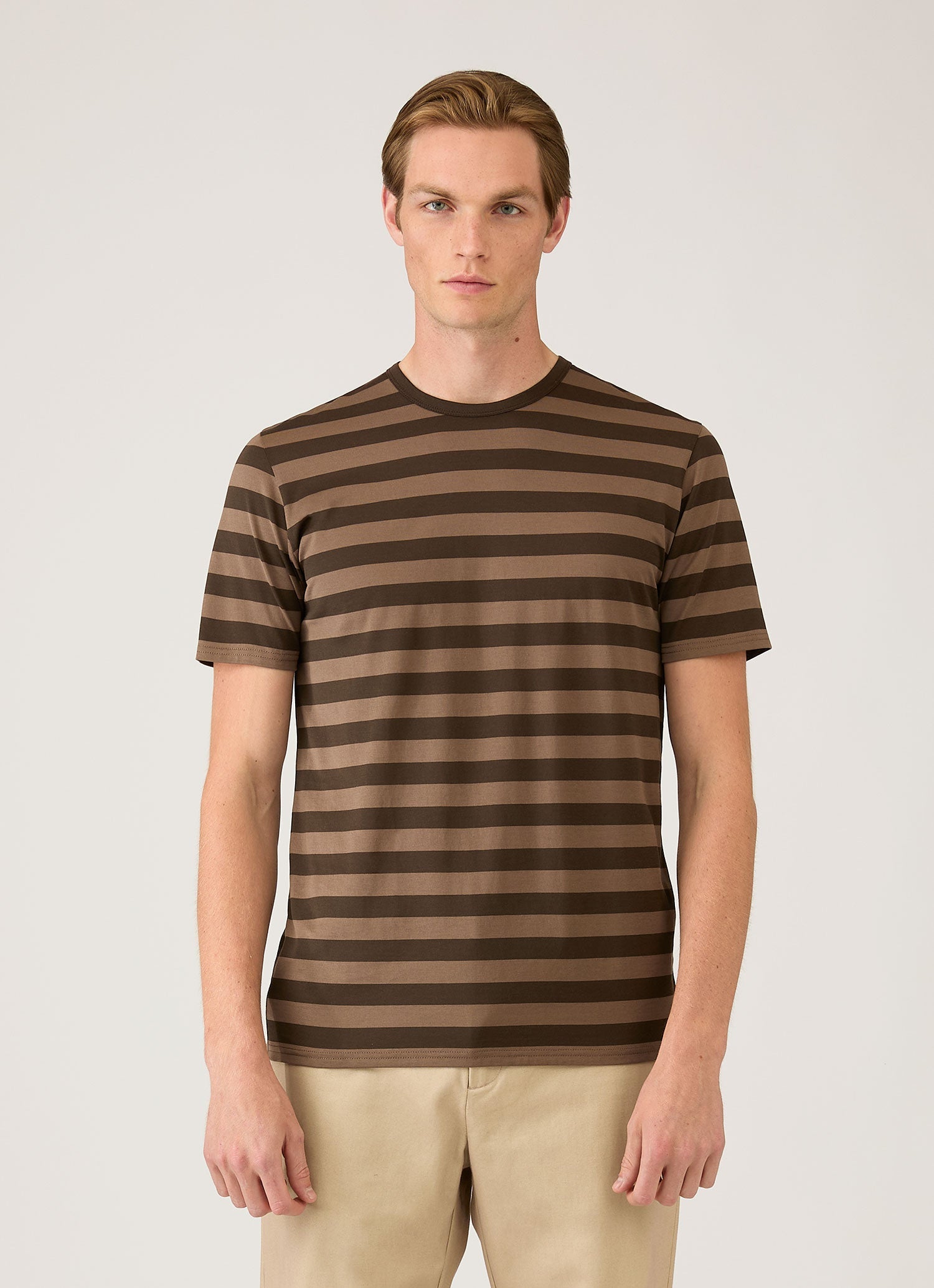 Men's Classic T-shirt in Dark Cedar/Dark Chocolate | Sunspel